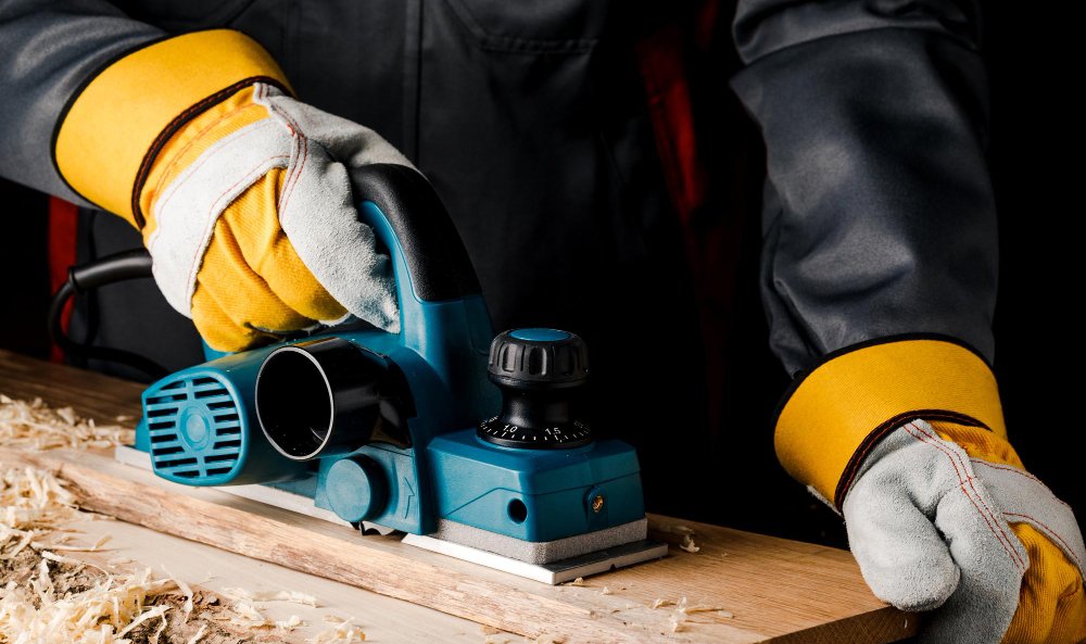 Cepillo Eléctrico o de Batería: ¿Cuál Elegir? | Grupoelectron.com